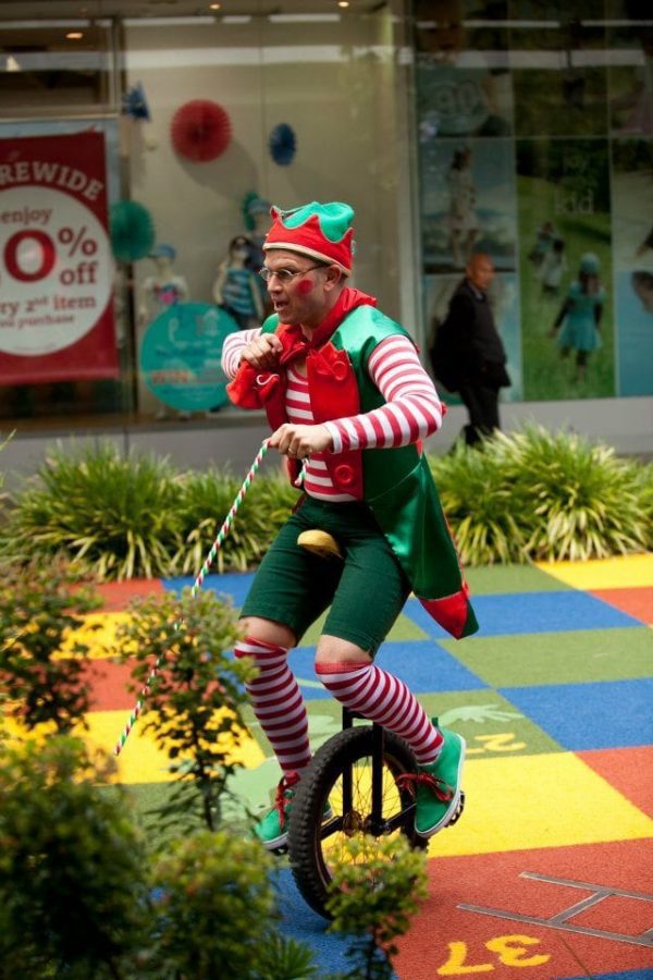 Xmas Elves - POPULAR | Circus In A Flash - stiltwalking, crowd ...
